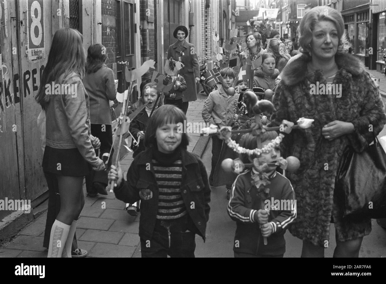 Palm steps parade in the Jordan Date: April 14, 1973 Keywords: Parades ...