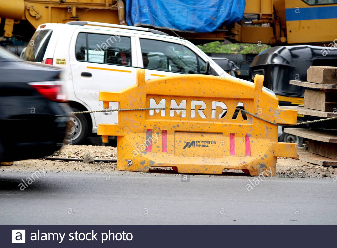 Mumbai Metro Train High Resolution Stock Photography and Images - Alamy