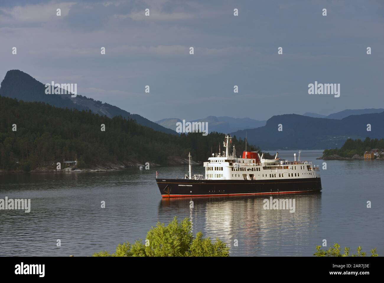 HEBRIDEAN PRINCESS at anchor off HERAND, HARDANGERFJORD, NORWAY Stock ...