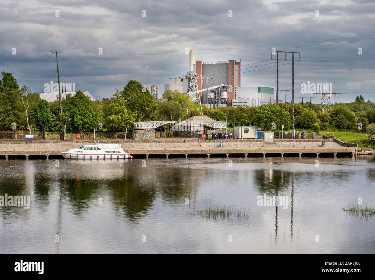 Shannonbridge Generating Station High Resolution Stock Photography and ...