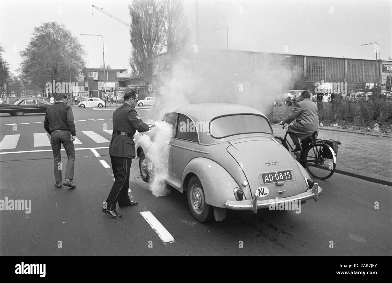 Passenger car totally burned out on corner of Apollolaan and Stadionweg ...