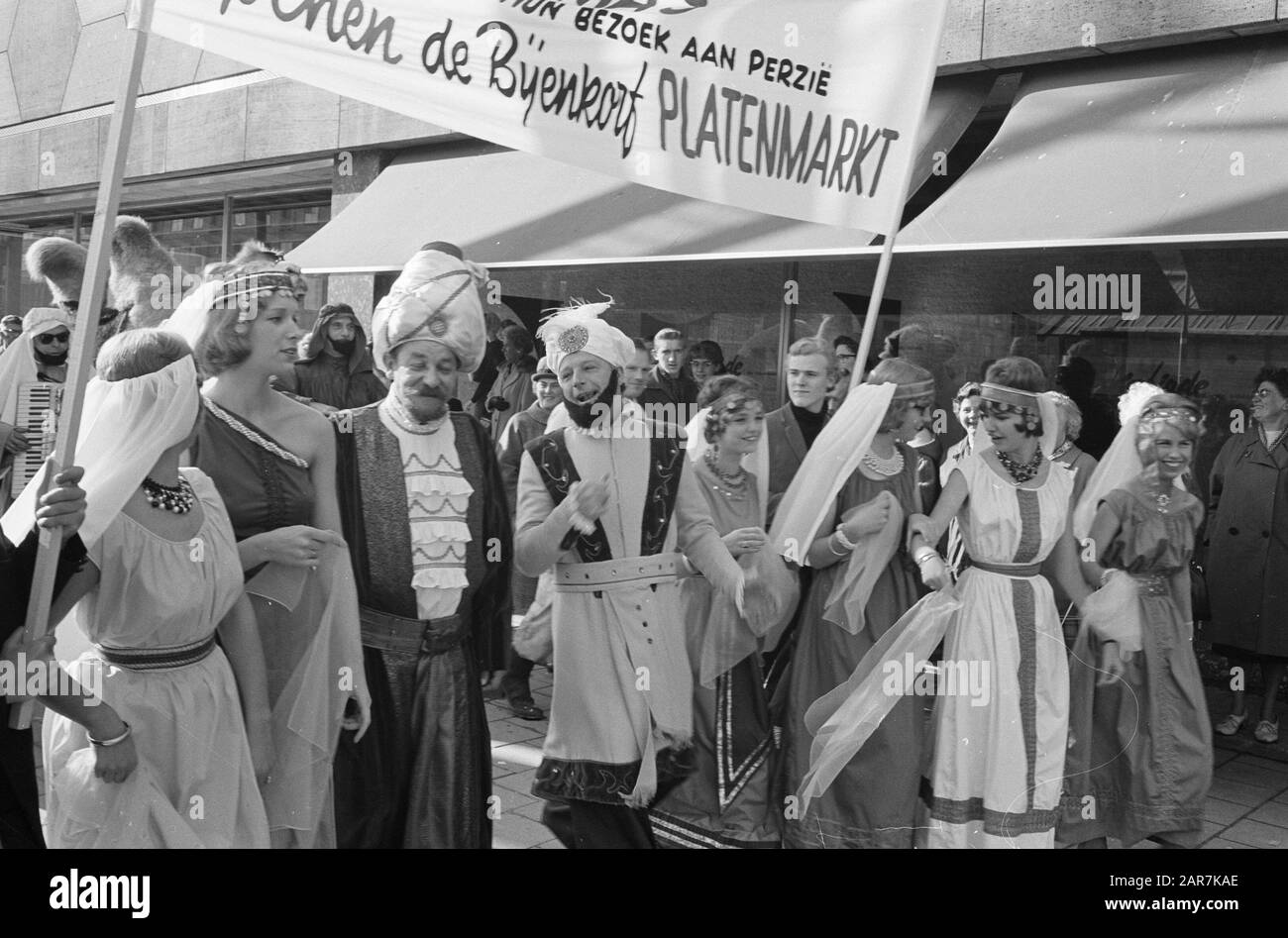 Vintage record stores 1960s hi-res stock photography and images - Alamy