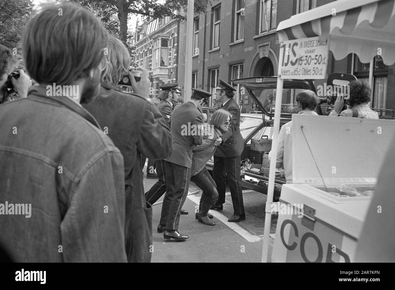Vietnam protests 1971 hi-res stock photography and images - Alamy