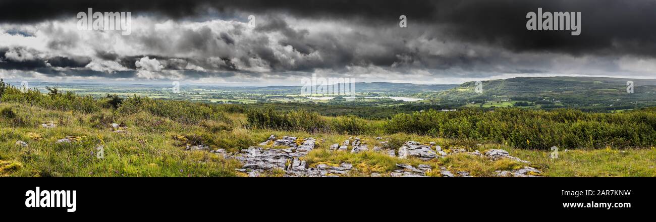 Shale limestone and sandstone hi-res stock photography and images - Alamy