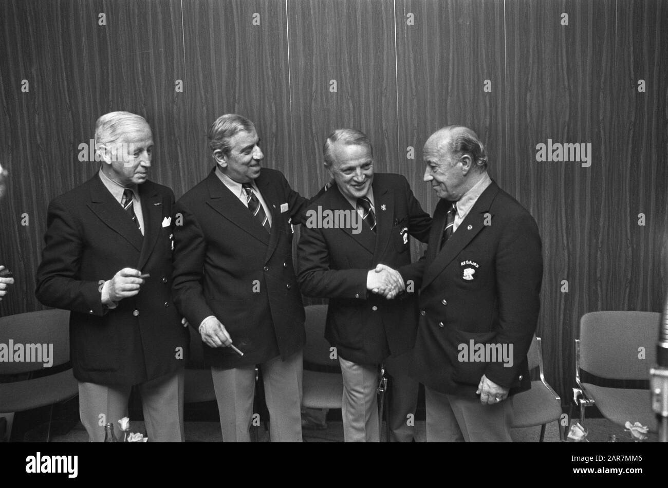 Premier Den Uyl at reception Ajax in connection with winning European ...