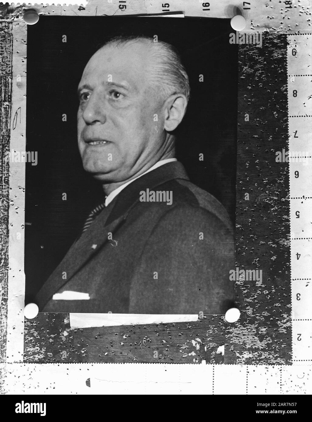 General Salan left Bacelona without permission Date: 31 October 1960 ...