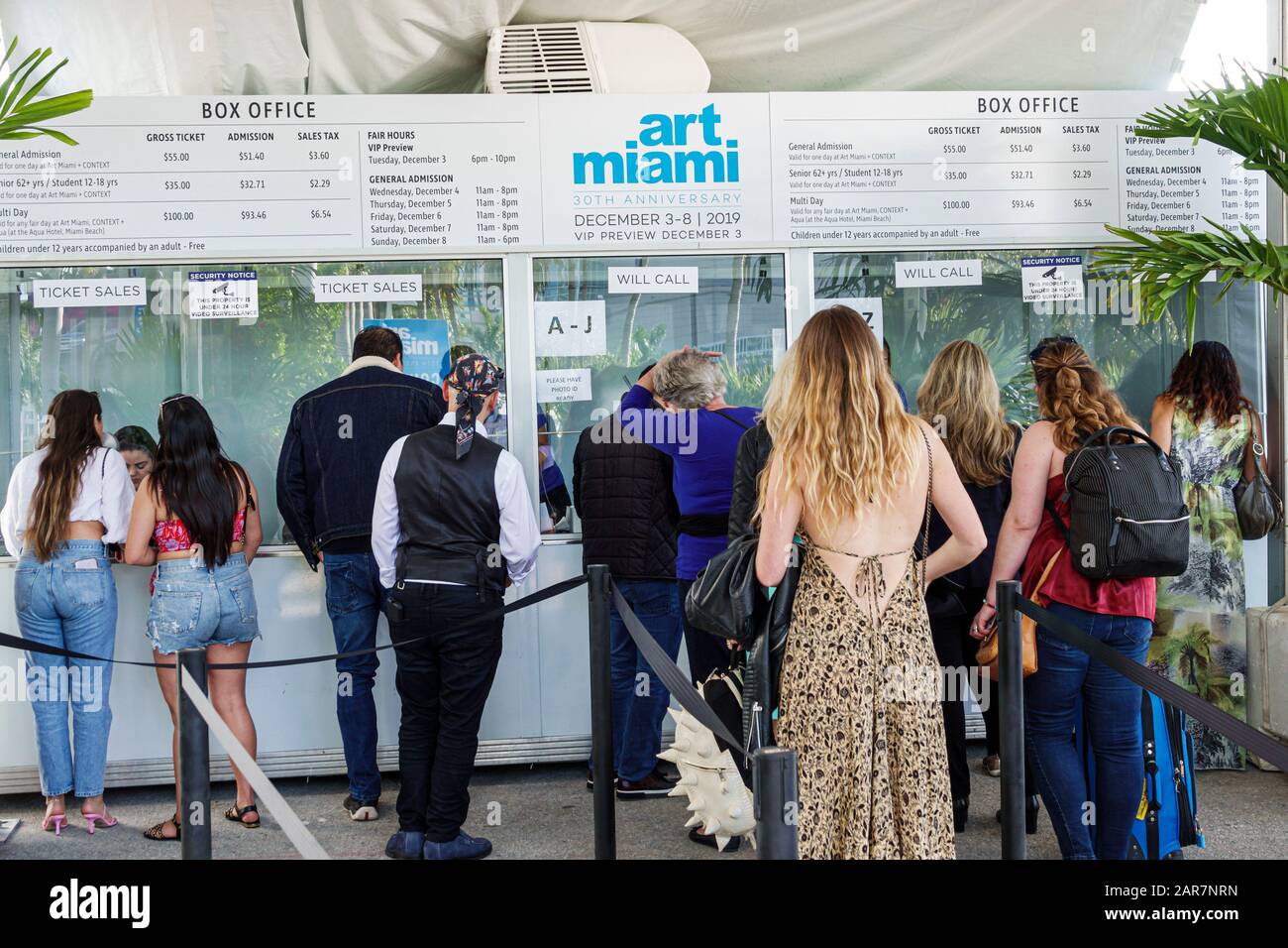 Ticket sales queue people hi-res stock photography and images - Alamy