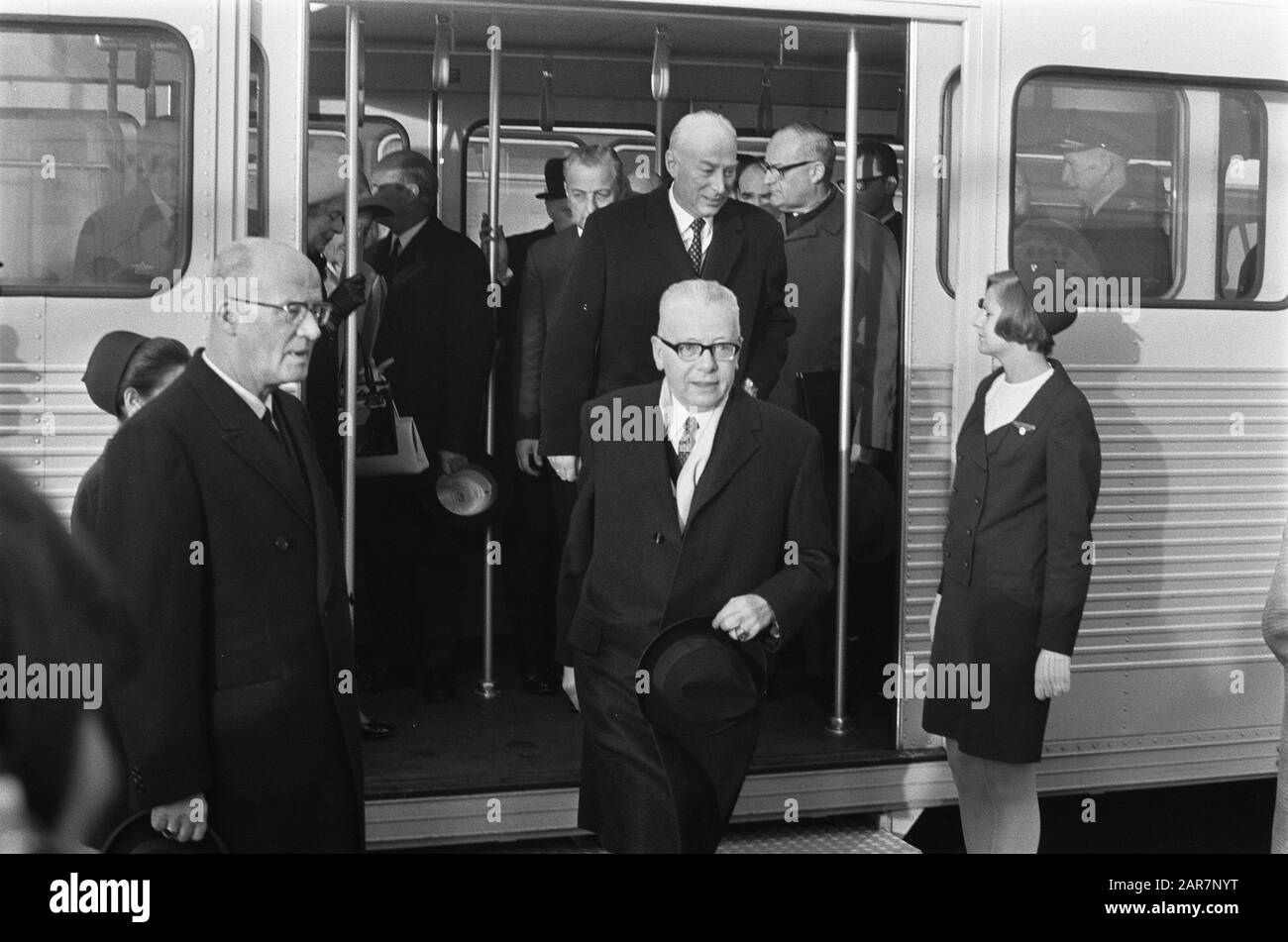 President heinemann departs hi-res stock photography and images - Alamy