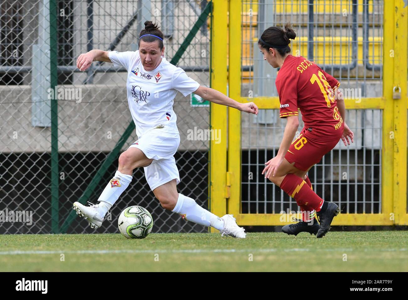 Women Lisa High Resolution Stock Photography and Images - Alamy