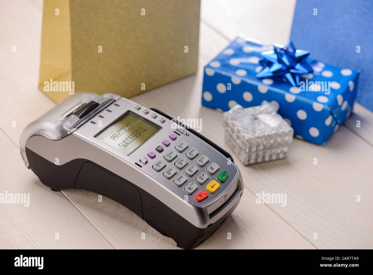 Bank cashiers hi-res stock photography and images - Alamy