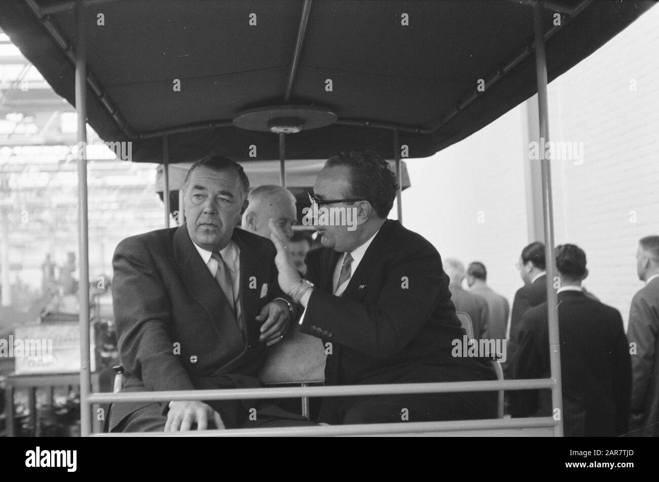 Prins Bertil visits DAF factories Date: October 6, 1959 Person name ...