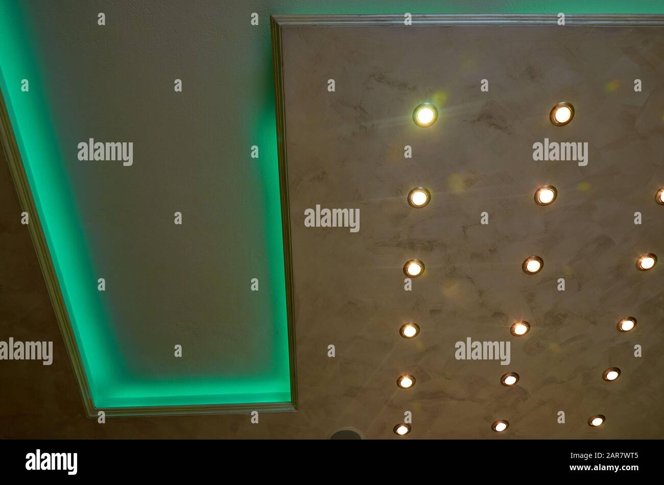 Green room ceiling hi-res stock photography and images - Alamy