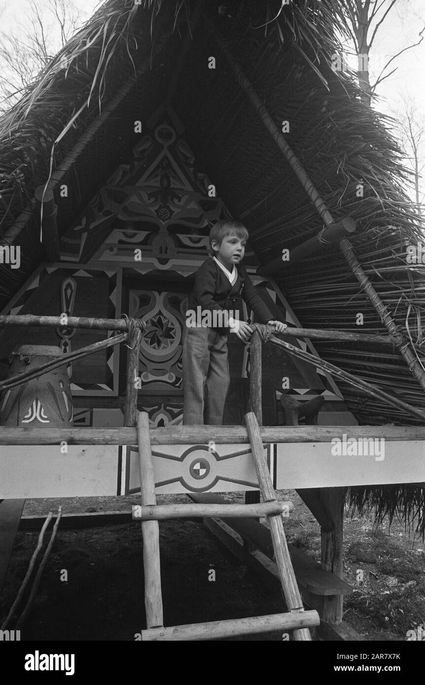 Hut house Black and White Stock Photos & Images - Alamy