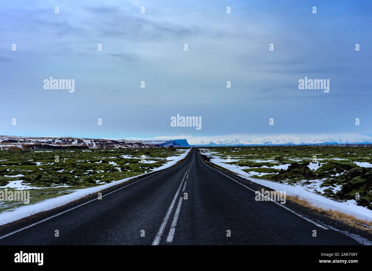 Moss drive hi-res stock photography and images - Alamy
