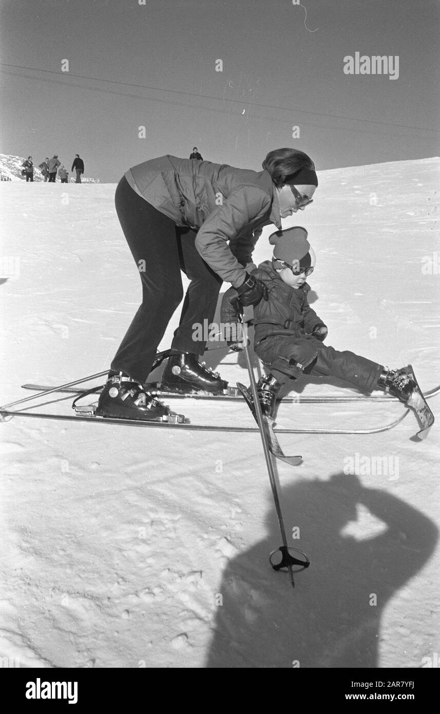 Princess Beatrix, Prince Claus and their children on winter sports ...