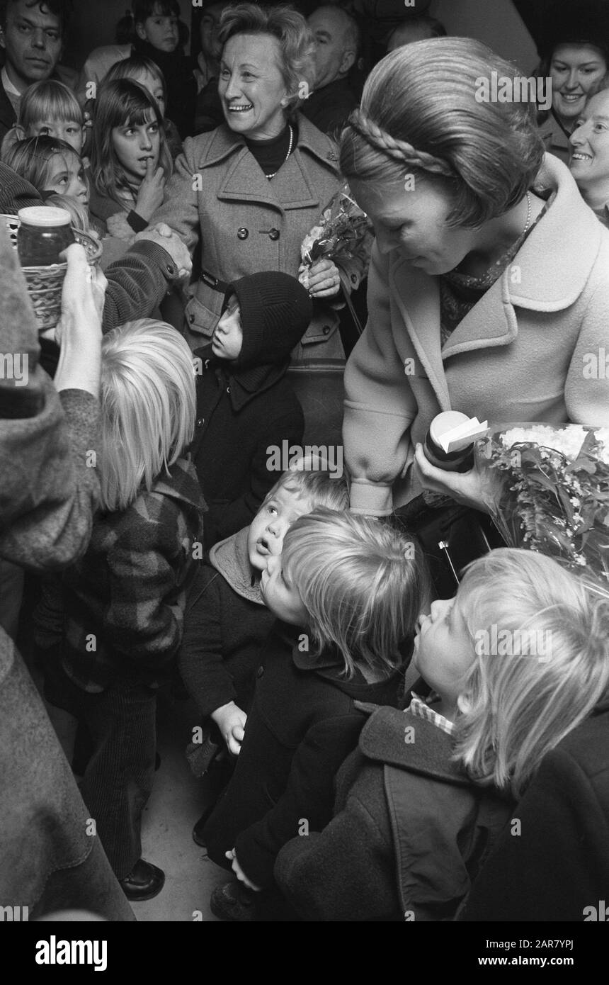 Princess Beatrix and Prins Claus with their children at the opening of ...