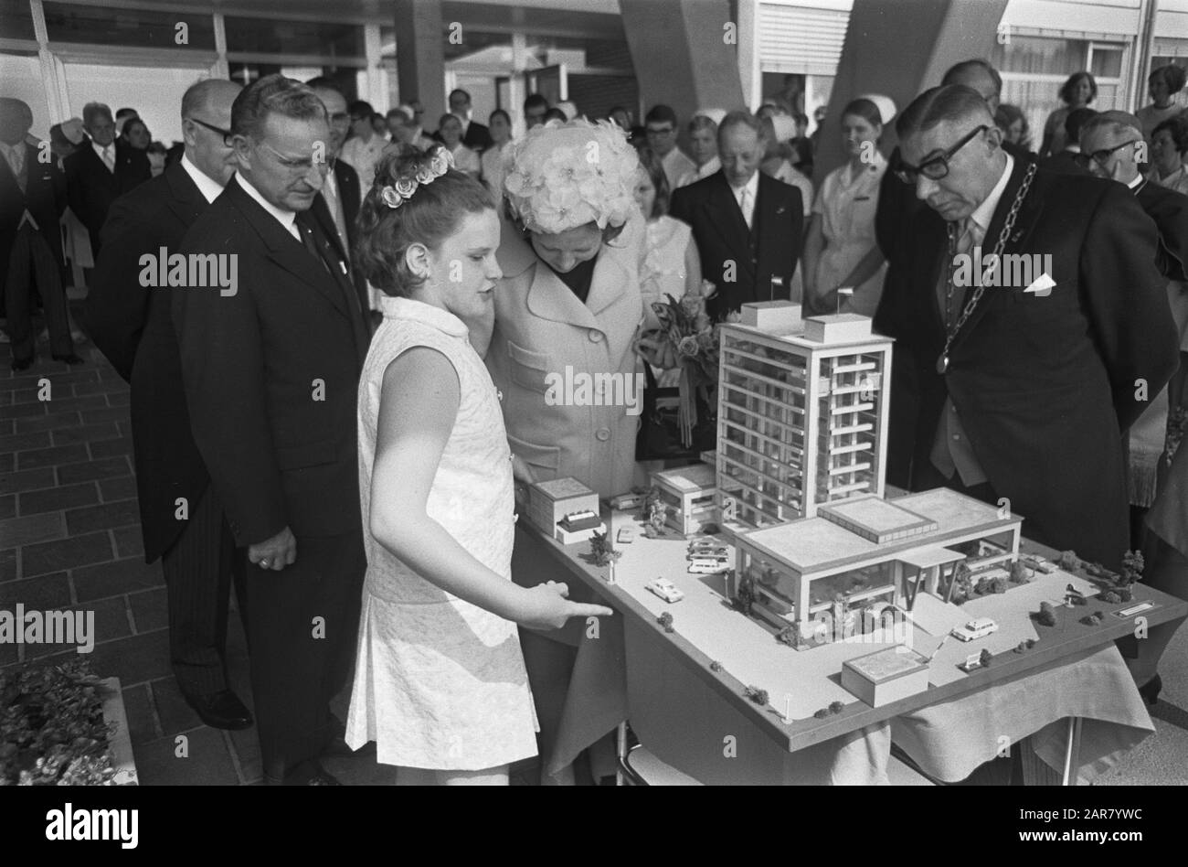 Miniature hospital hi-res stock photography and images - Alamy