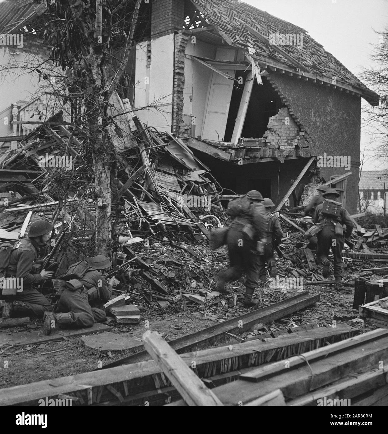 Princess Irene Brigade. Dutch soldiers in training Exercise in fighting ...