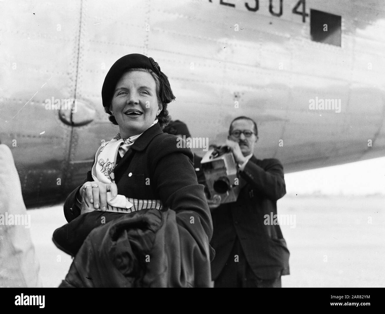 Princess Juliana returns to England after staying in Canada. Princess ...