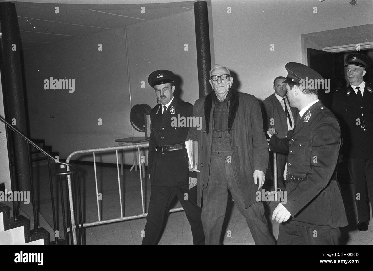 Process Hans van Z. in Utrecht Oude Nol ten feet off Date: 24 february ...