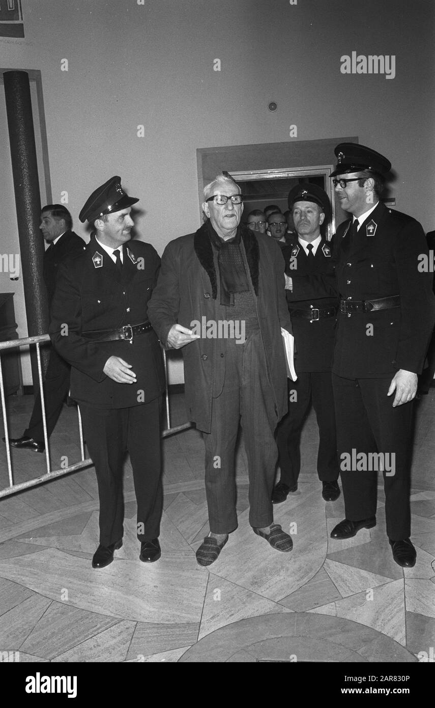 Process Hans van Z. in Utrecht Oude Nol ten feet off Date: 24 february ...