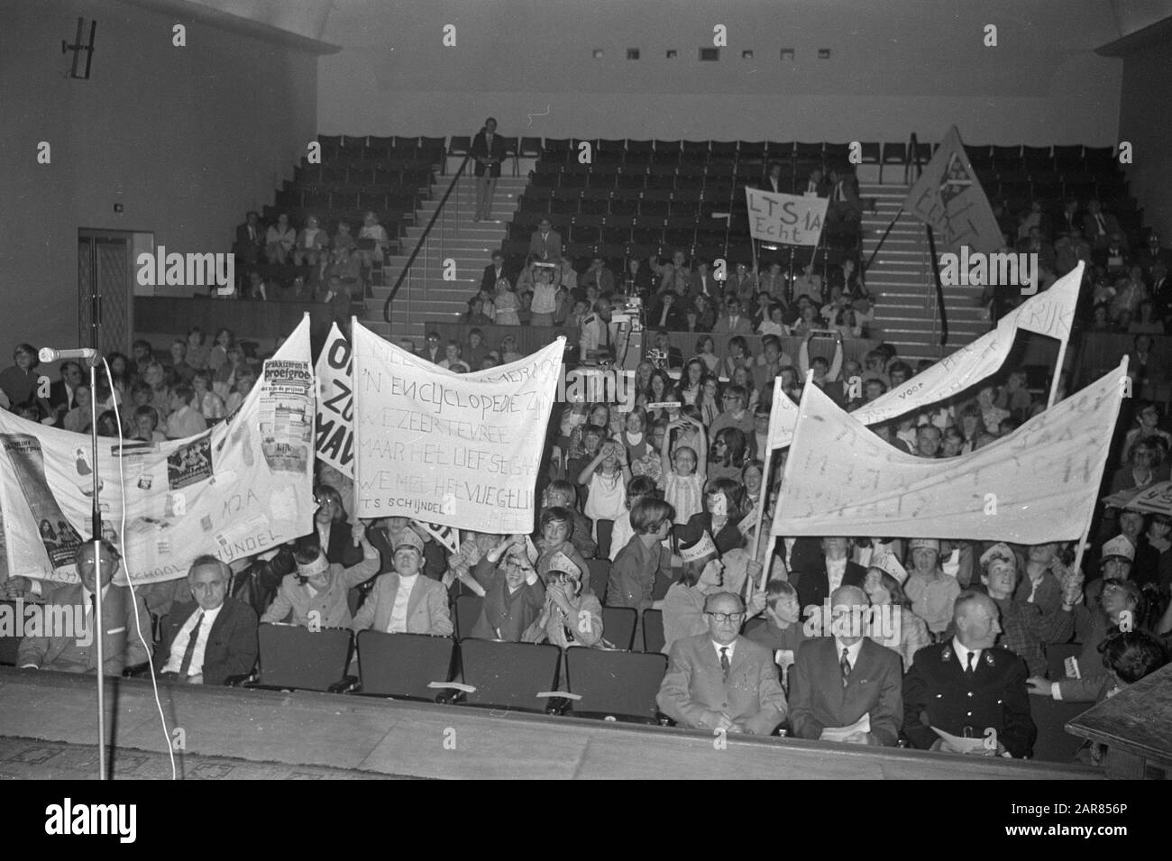 Youth children audience Black and White Stock Photos & Images - Alamy