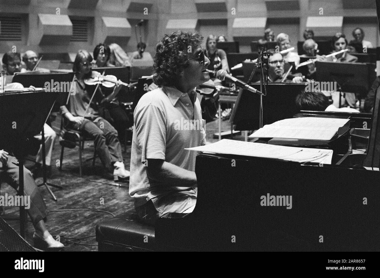 Randy newman hi-res stock photography and images - Alamy