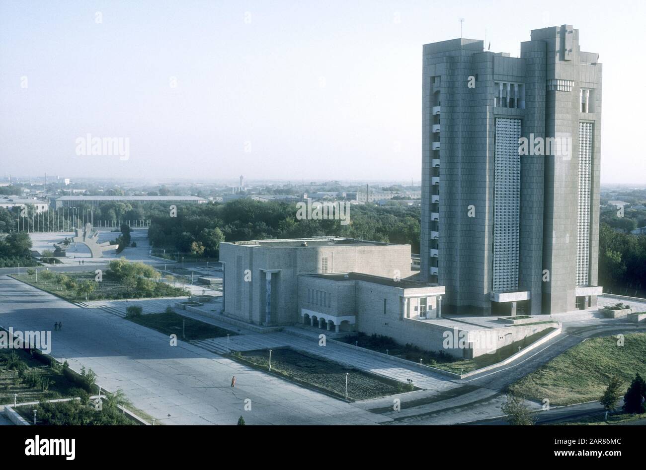 1980s Office Buildings High Resolution Stock Photography and Images - Alamy