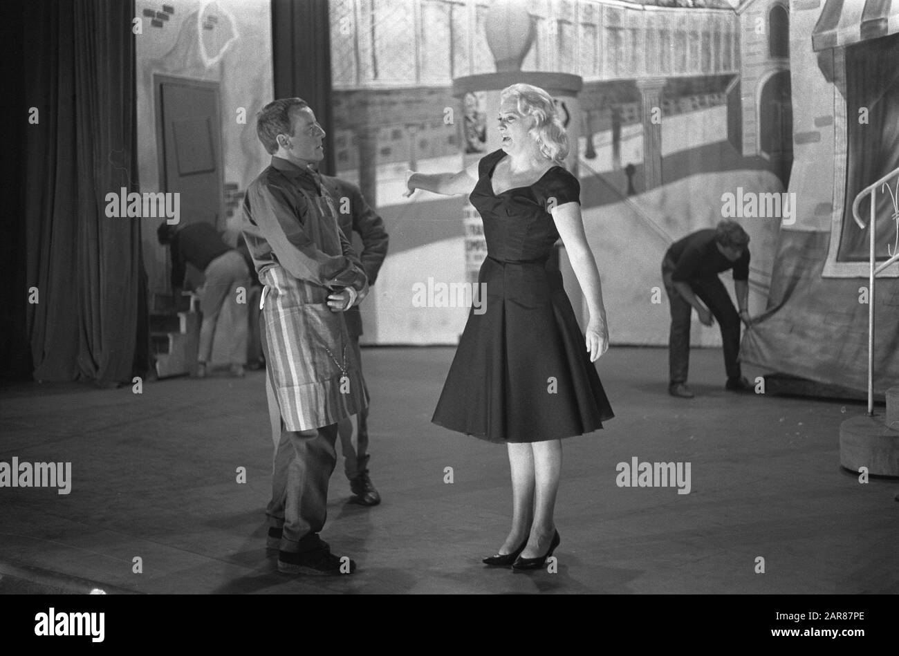 Rehearsal musical Irma la Douce Date: August 31, 1962 Keywords ...