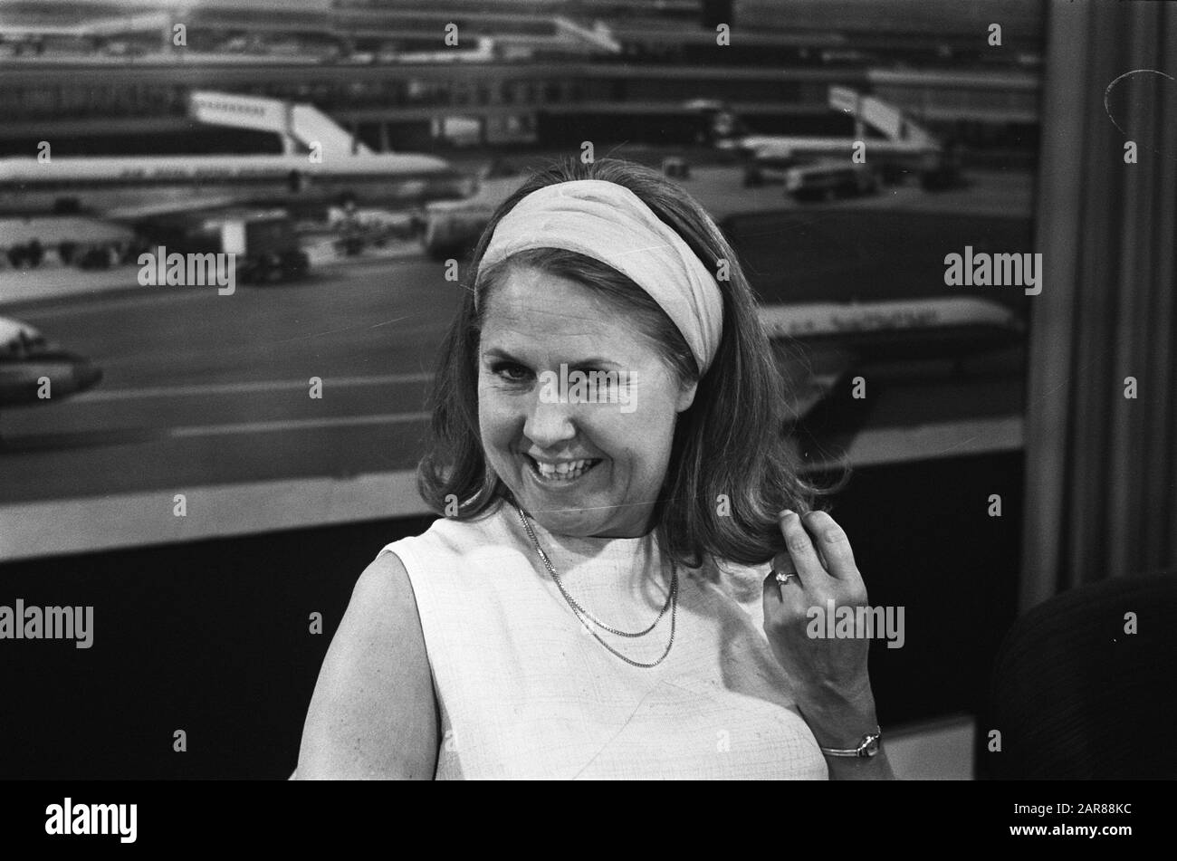 Rita Reys and Pim Jacobs arrive at Schiphol from USA Date: June 13 ...