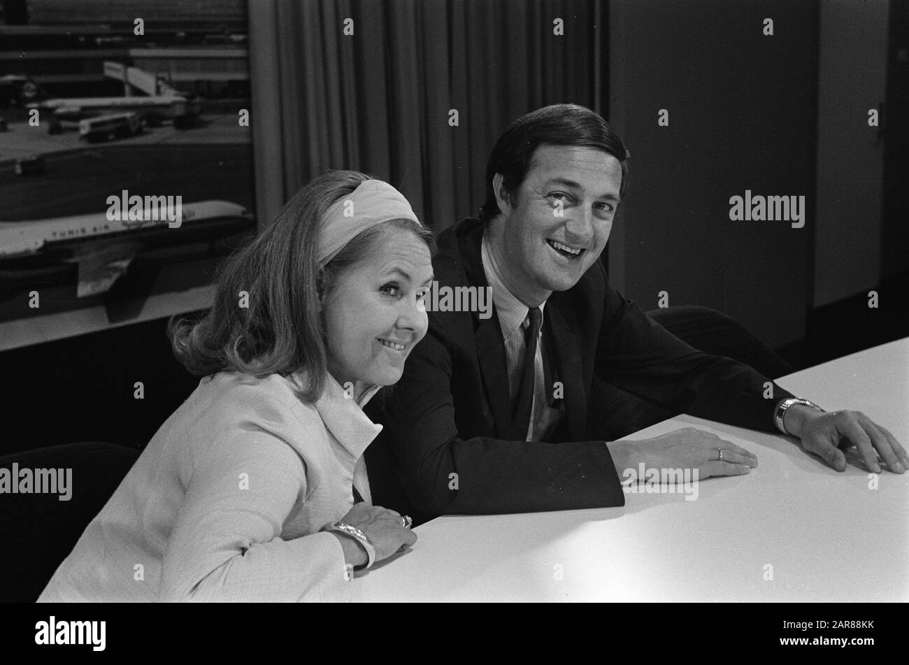 Rita Reys and Pim Jacobs arrive at Schiphol from USA Date: June 13 ...