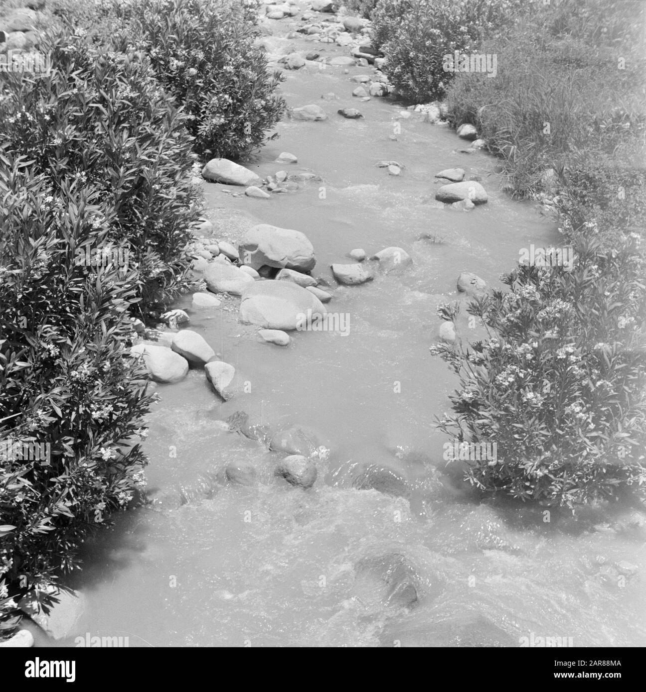 Stones At Riverbed Black and White Stock Photos & Images - Alamy
