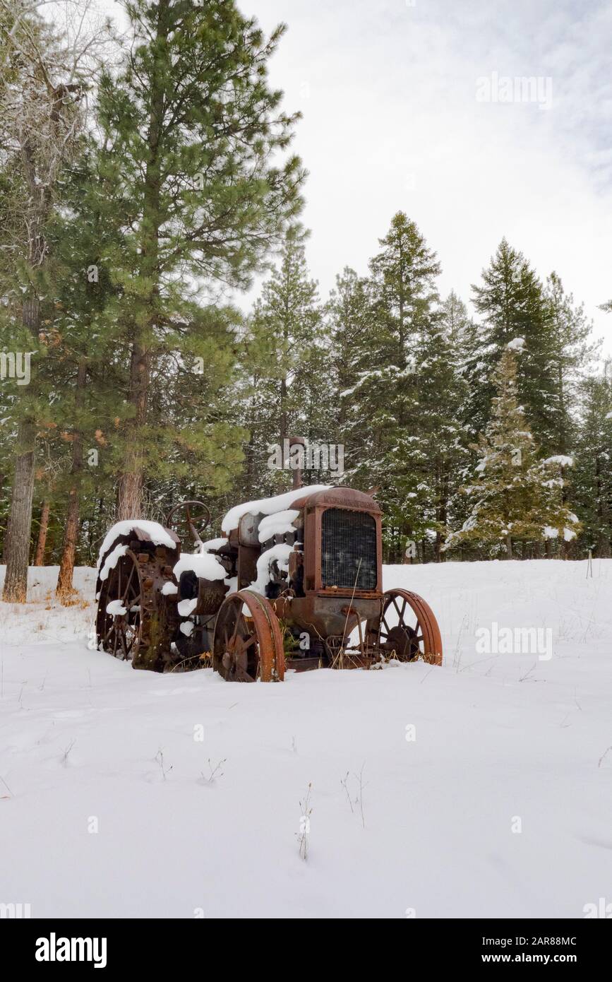 Mccormick deering model 10 20 tractor hi-res stock photography and ...