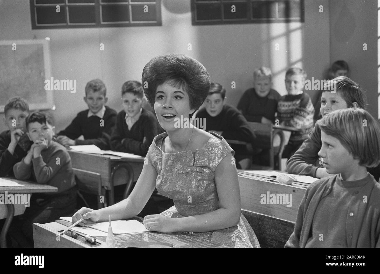 Helen shapiro hi-res stock photography and images - Alamy