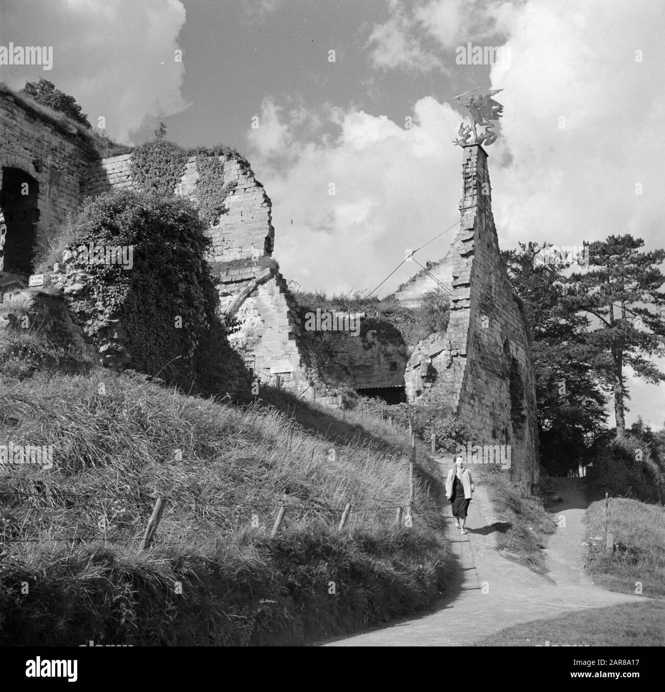 Valkenburg castle Black and White Stock Photos & Images - Alamy