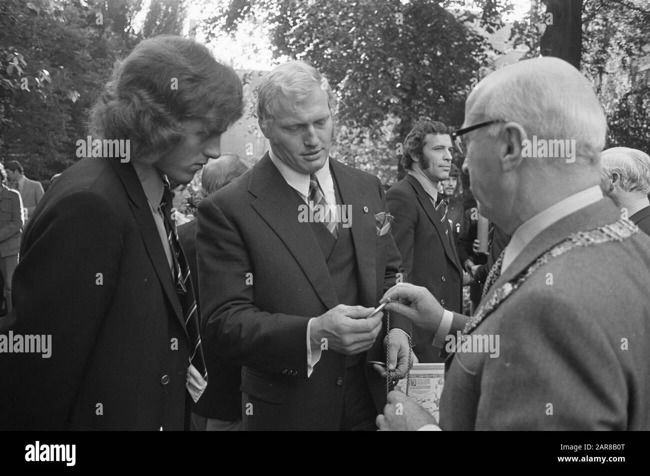 Samkalden receives Olympic team and Ajax, Samkalden and Arie Haan view ...