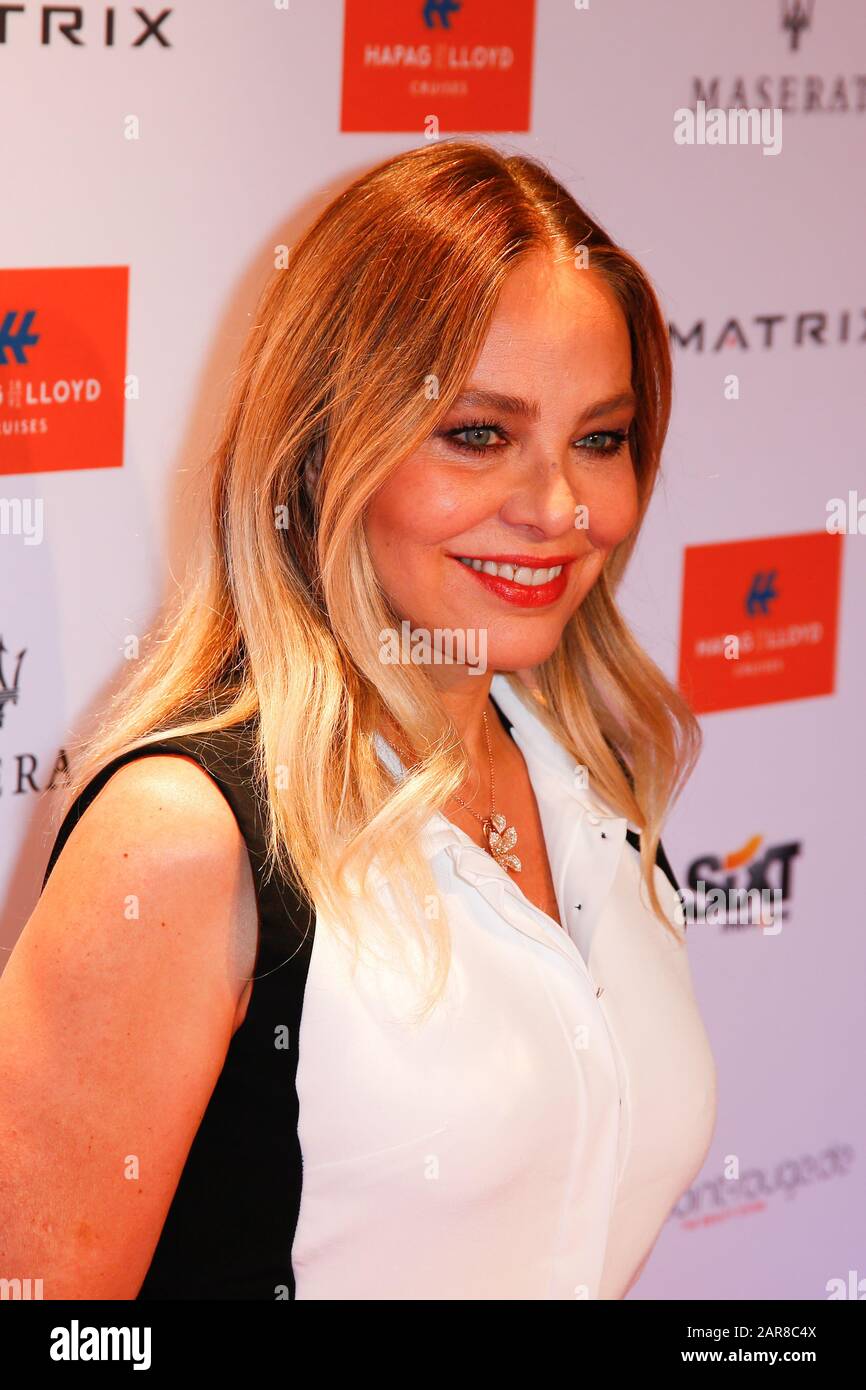 Ornella Muti und Olivia Jones - Movie meets Media Hamburg 28.11.16 ...