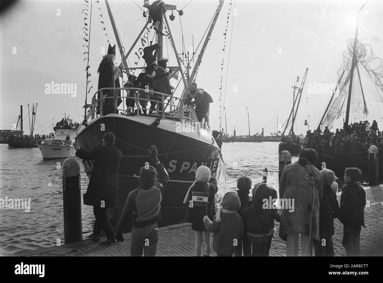 Boat dutch sinterklaas Black and White Stock Photos & Images - Alamy