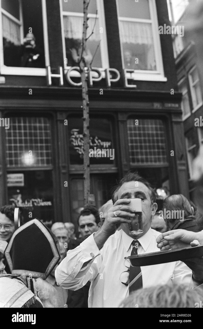 Amsterdam cafe hoppe Black and White Stock Photos & Images - Alamy