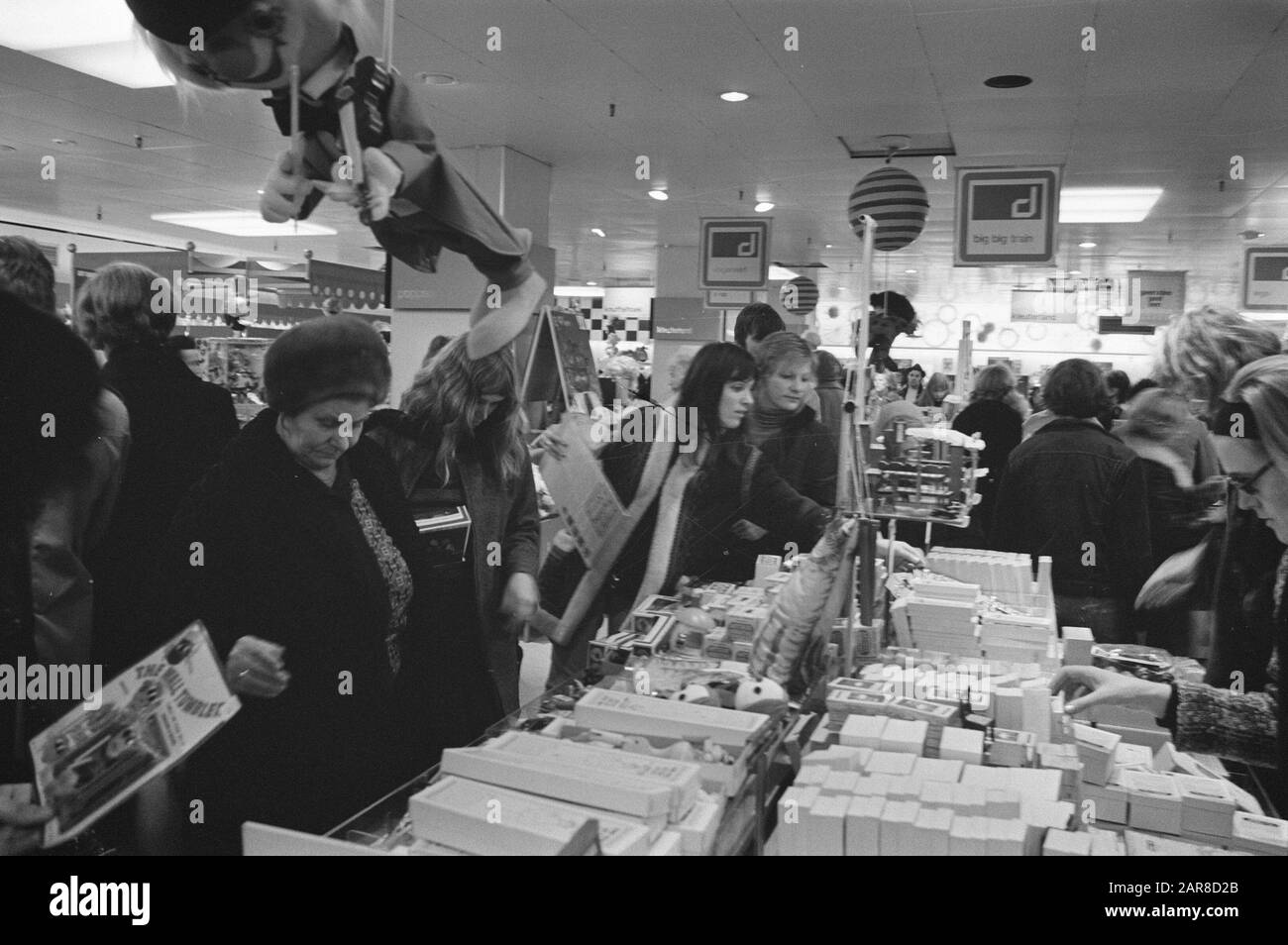30 november 1971 hi-res stock photography and images - Alamy