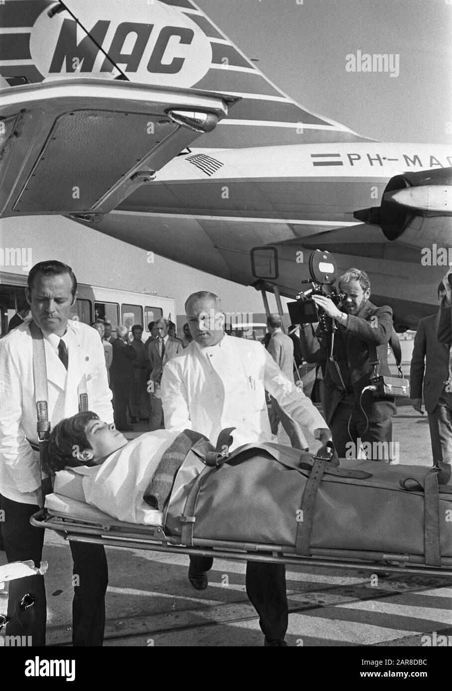 Victims of bus accident in Spain arrive at Schiphol Date: August 13 ...