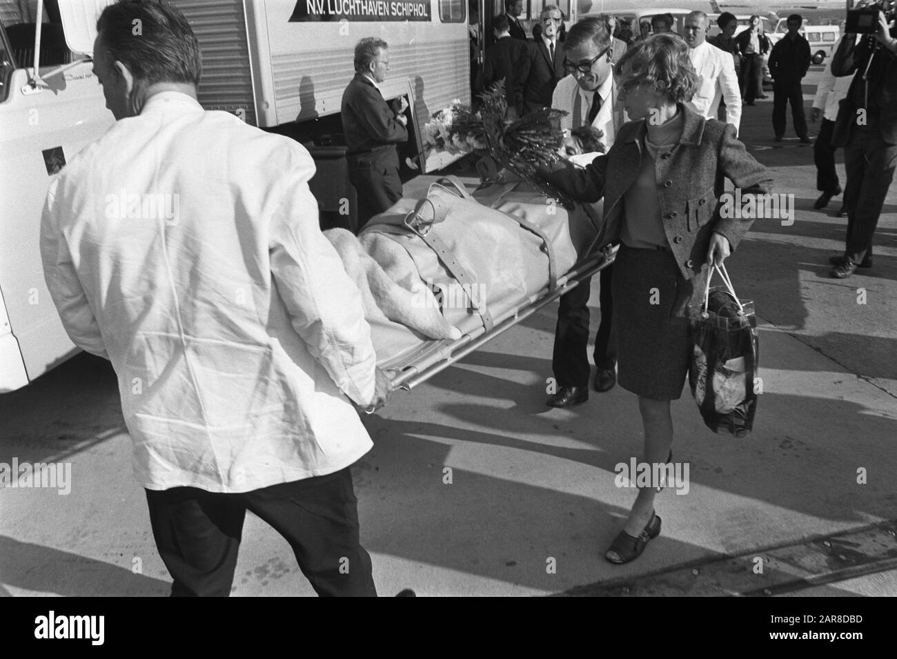 Victims of bus accident in Spain arrive at Schiphol Date: August 13 ...