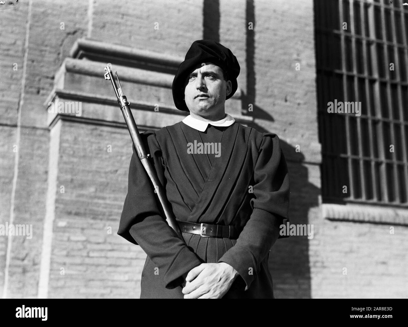 Papal swiss guard in uniform Black and White Stock Photos & Images - Alamy