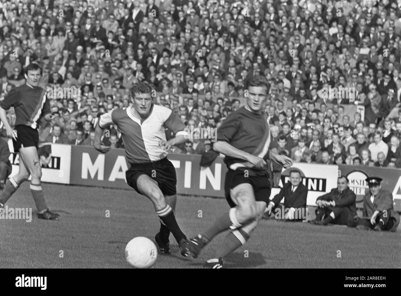 Sparta-Feijenoord 0-1.Wim Jansen in action Date: 20 October 1968 ...