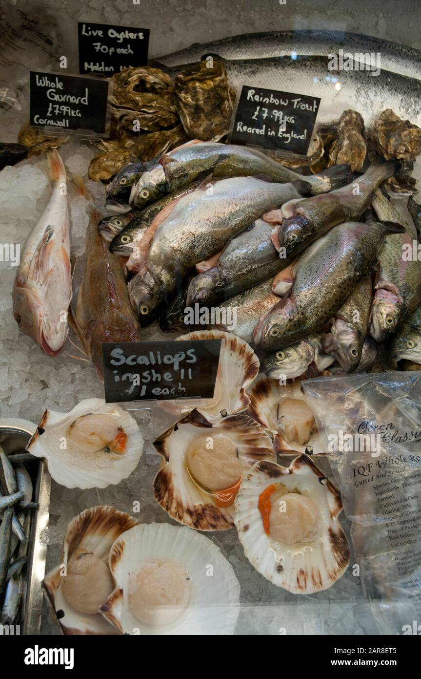English seafood hi-res stock photography and images - Alamy