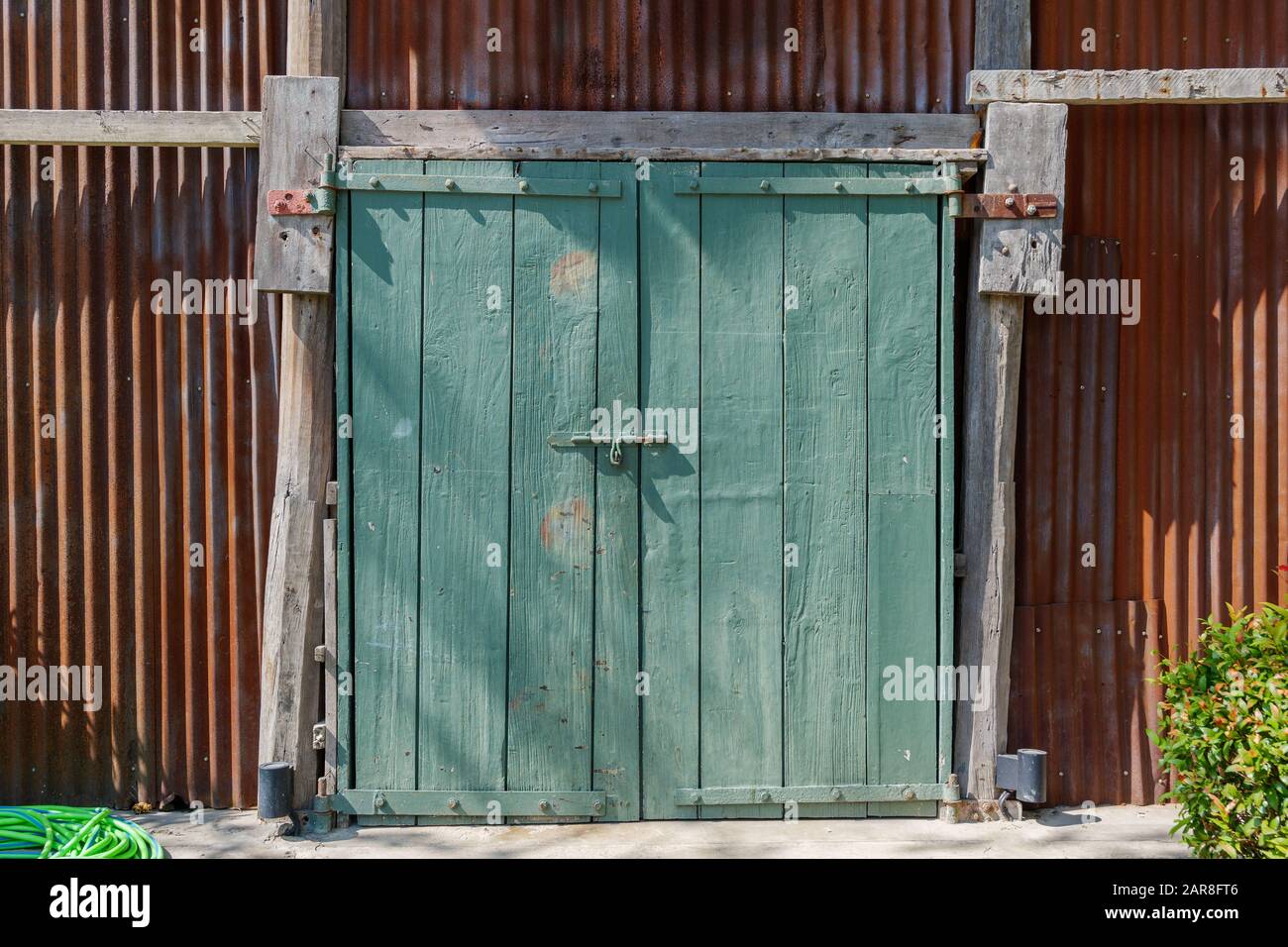 Godown building hi-res stock photography and images - Alamy
