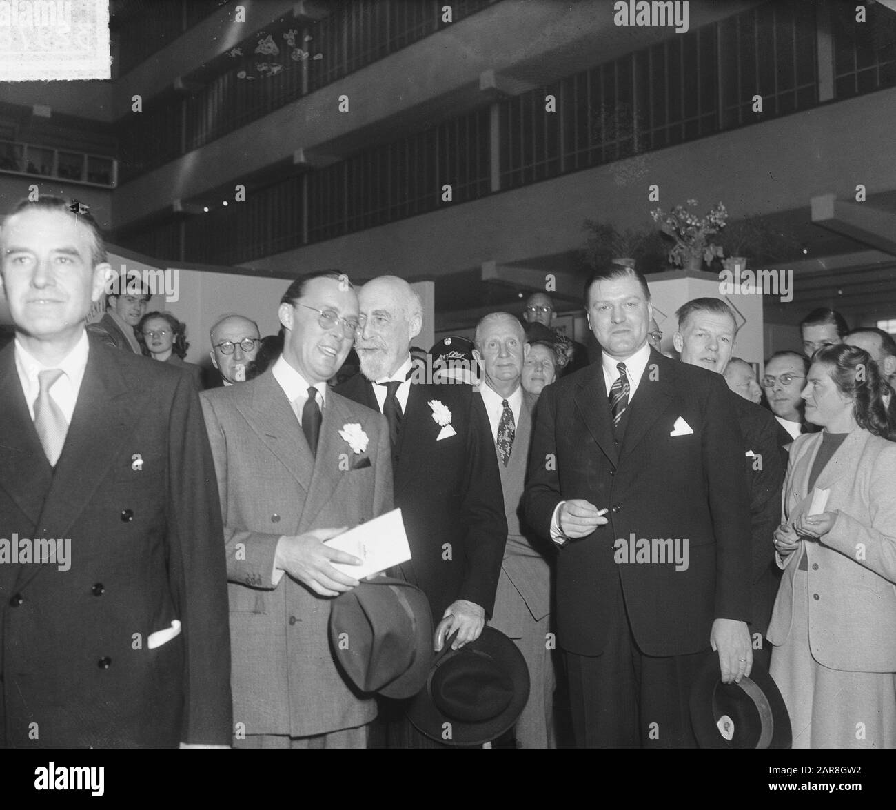 April 4 1949 Black and White Stock Photos & Images - Alamy