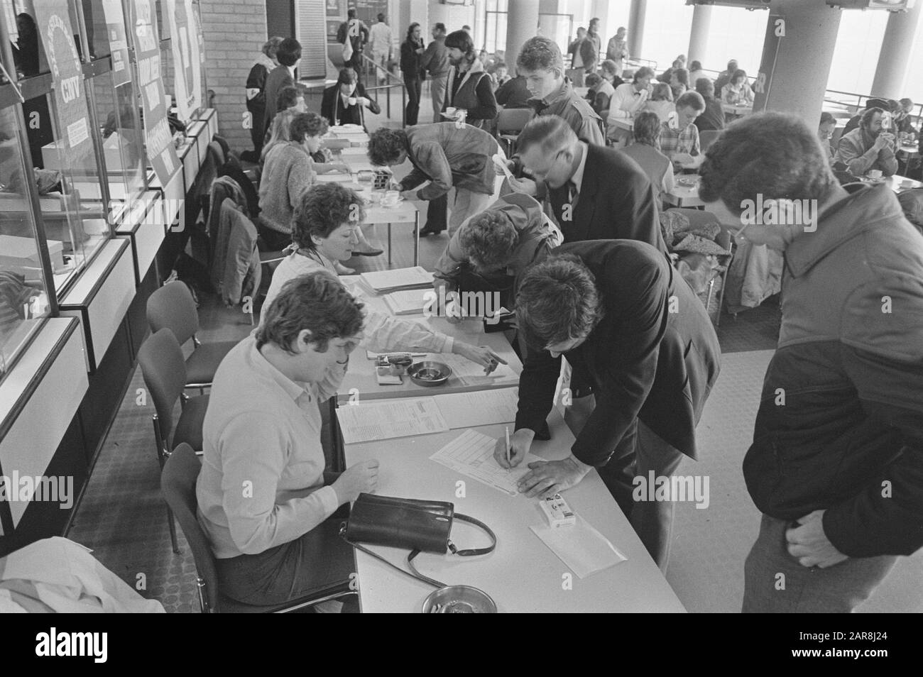 Striking broadcasting staff against rejection broadcasting CAO ...