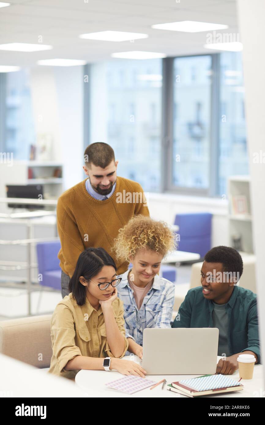 Group technology hi-res stock photography and images - Alamy