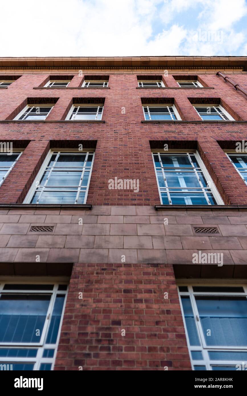 Manchester red brick wall hi-res stock photography and images - Alamy